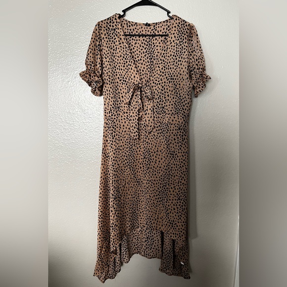 BloomChic | Dresses | Thin Flowy Material Party Dress Get Ready For The ...